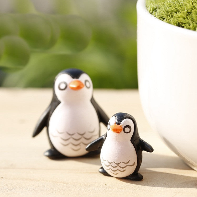 Miniature Penguins (2 pcs) – Micro Landscape Design